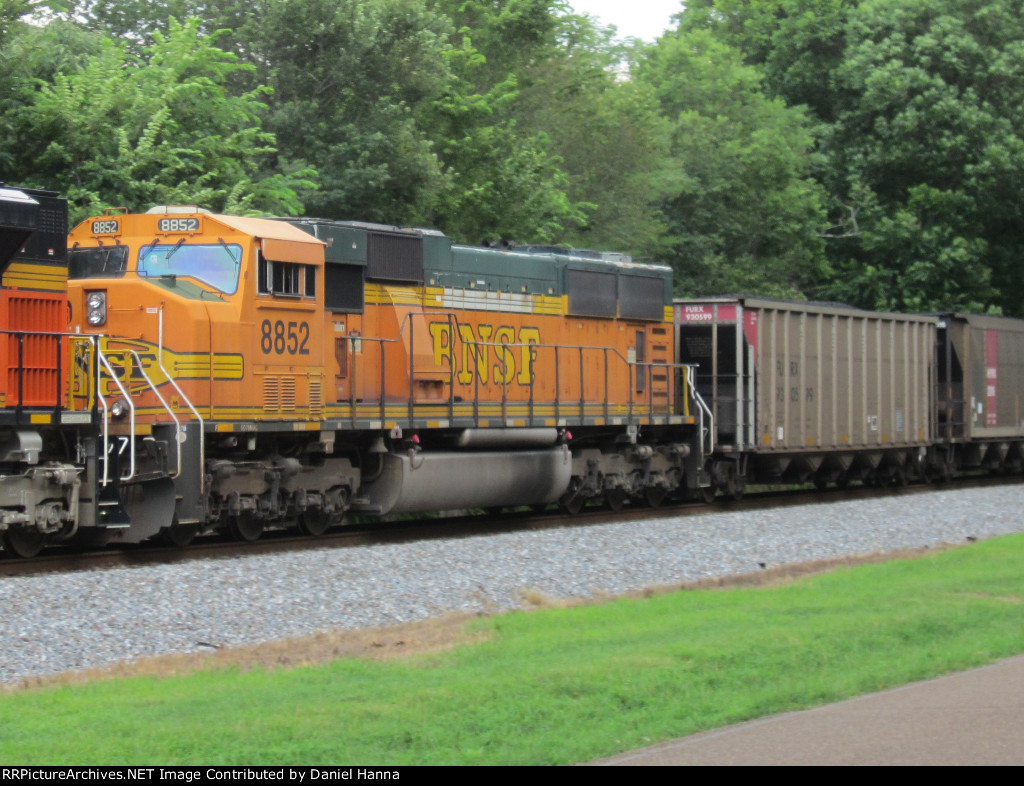 BNSF 8852 - 5th time I've caught this unit